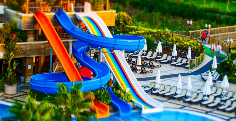 Topogan sau tobogan? Cum se spune corect? - Shtiu.ro