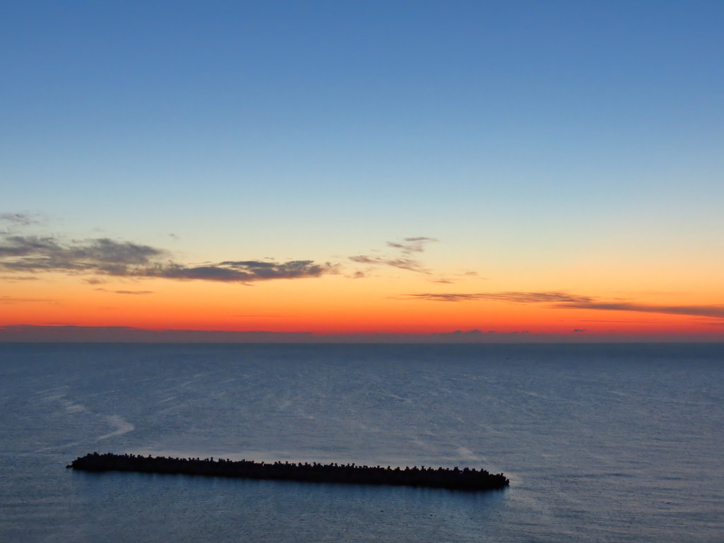 Cât din Marea Neagră ne aparține? Cât are România din Marea Neagră?