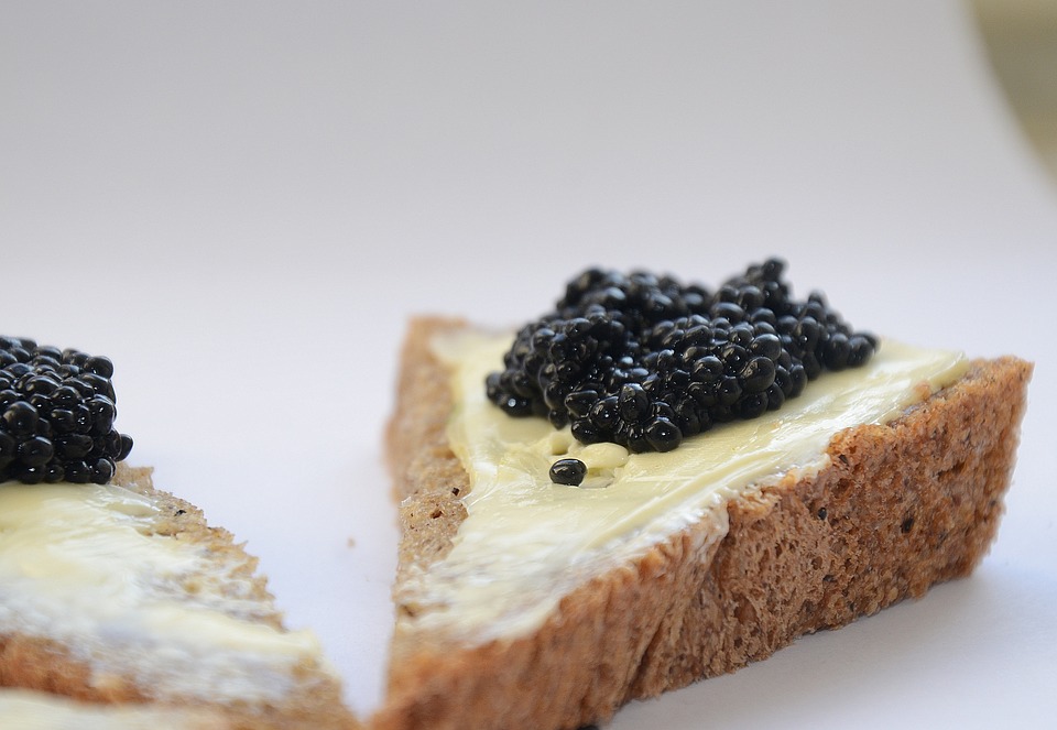 De ce sunt icrele negre sunt atât de scumpe? Totul despre caviar