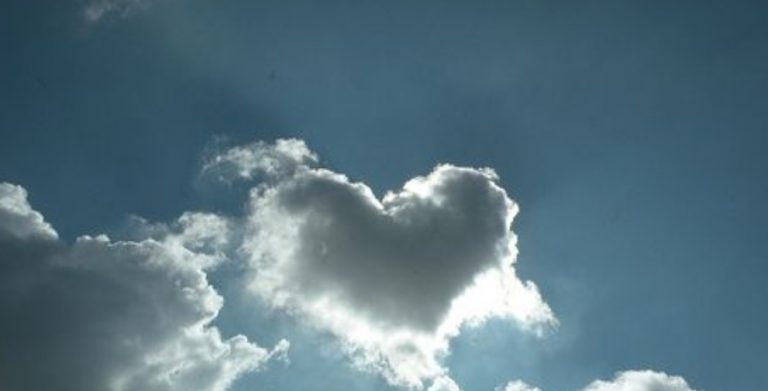 Nori rari și frumoși. Cum se formează norii spectaculoși?