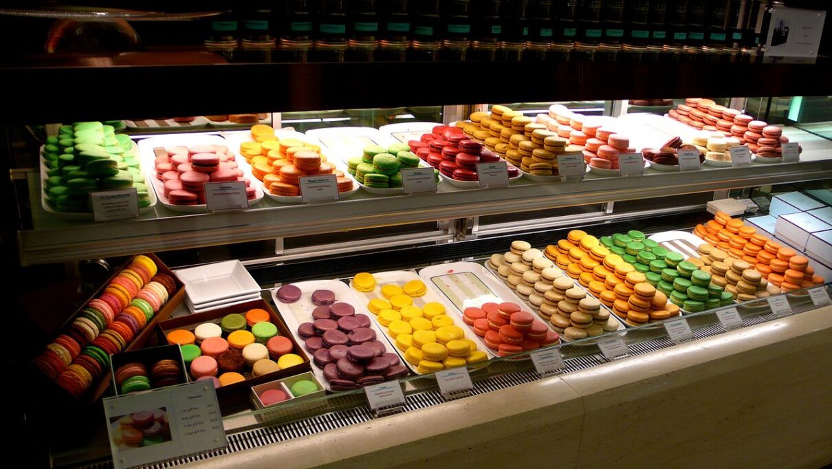 Rețetă de macarons. Ce ingredient secret au macarons?