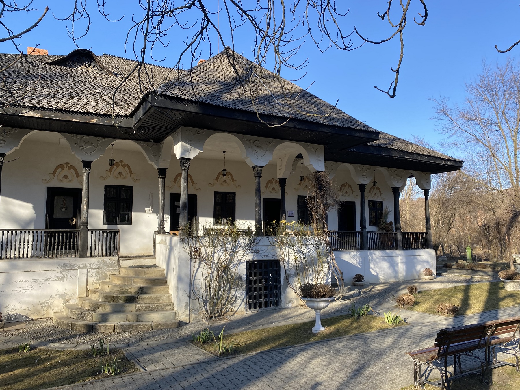 Conacul Bellu, locul dintre vii încărcat de istorie