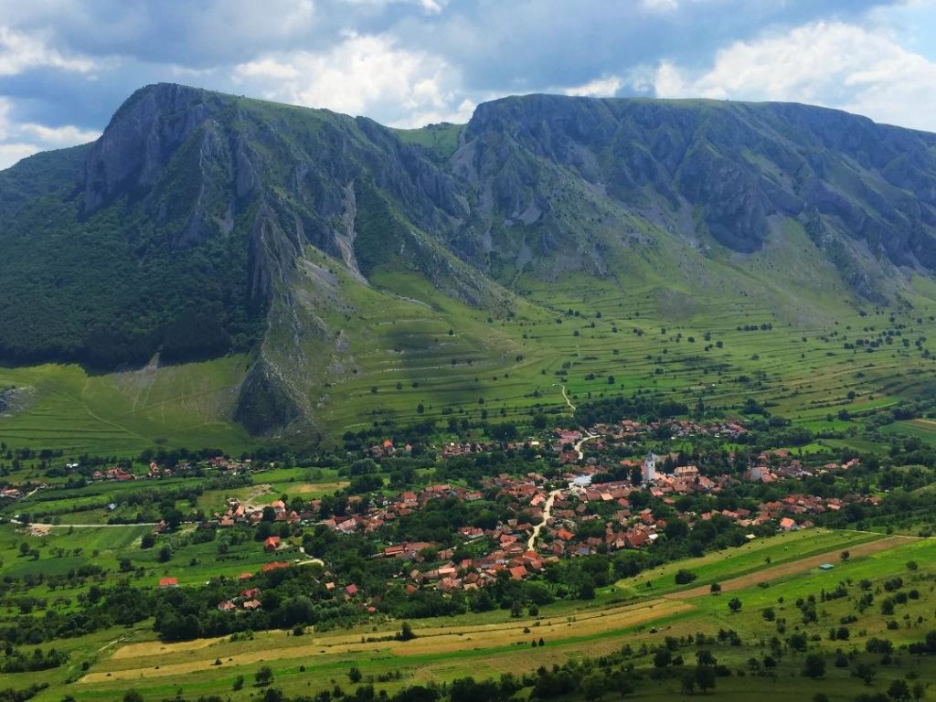 Cum a vrut să șteargă Ceaușescu de pe fața pământului 3.000 de sate?