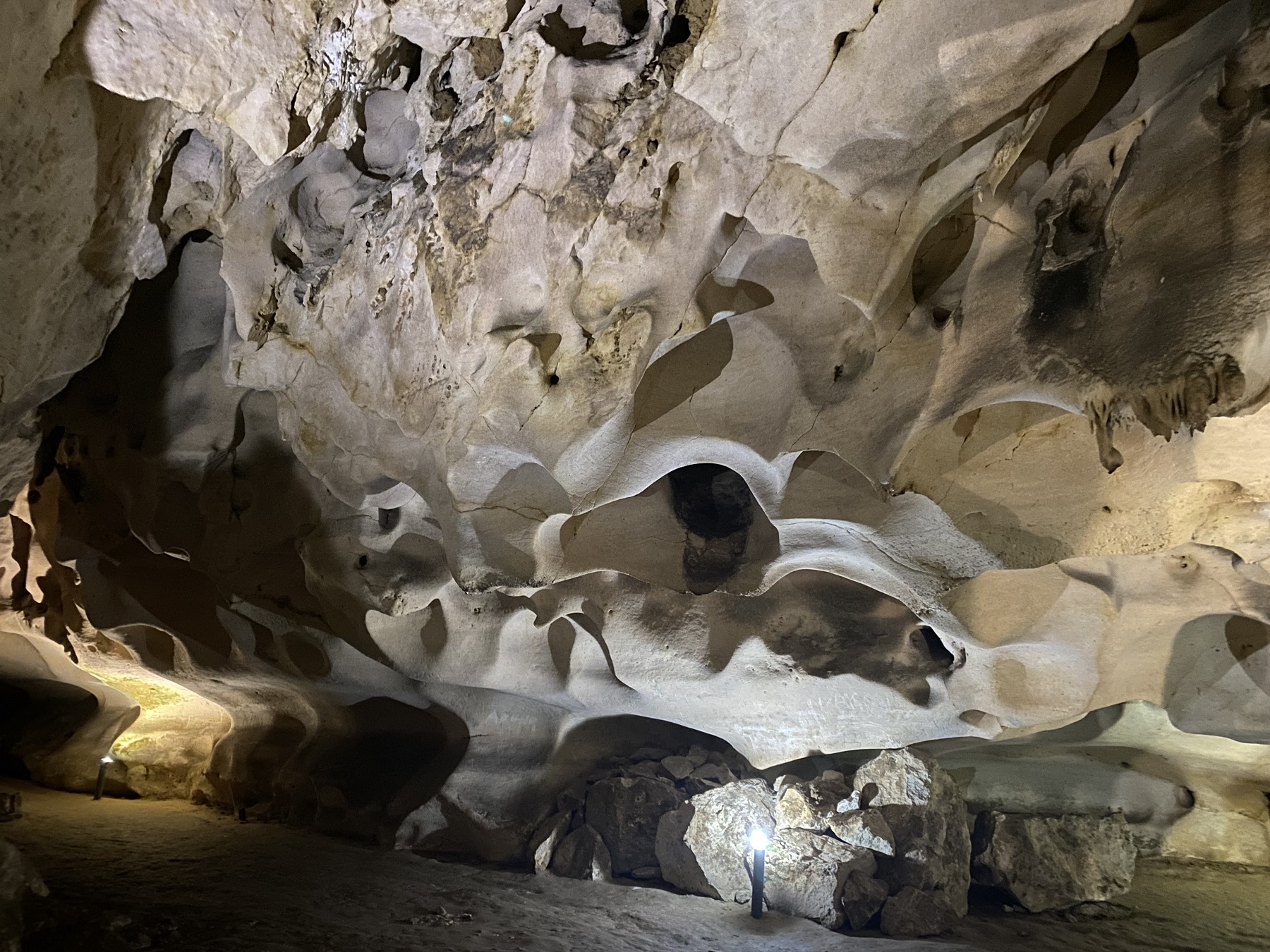 Curiozități despre peșteri. Care este cea mai mare peșteră din lume?