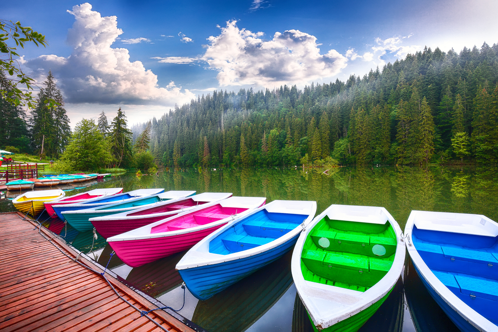 Cum s-a format Lacul Roșu?