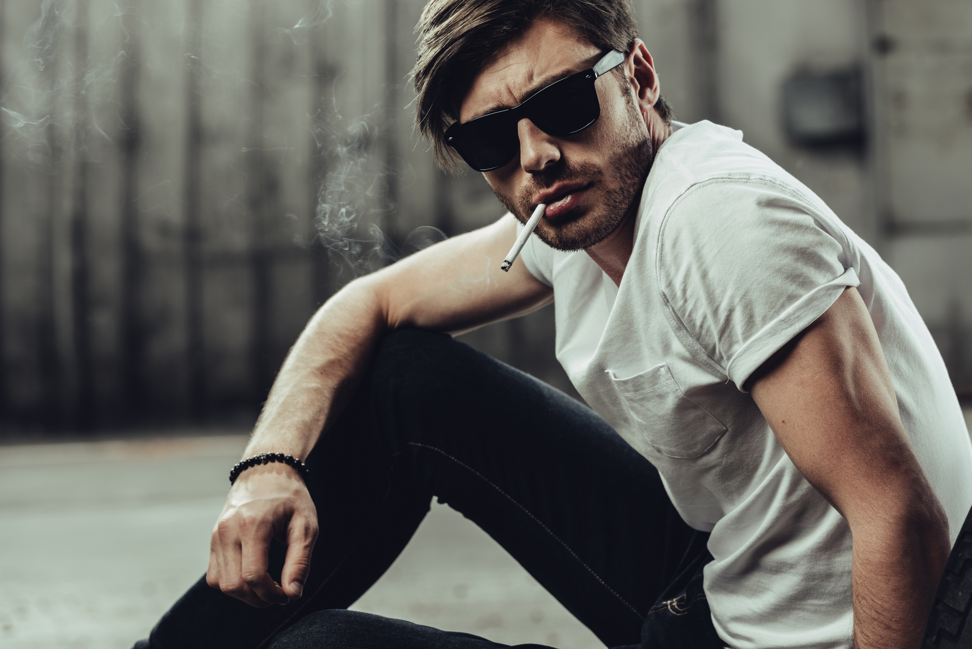 De ce persoanele care fumează par mai bătrâne?